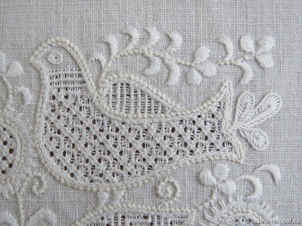 Bird Motifs (2) - Luzine Happel