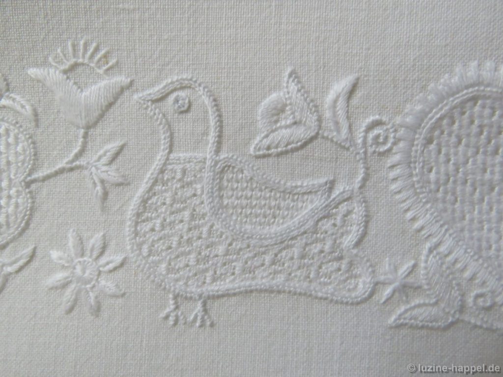 Bird Motifs (2) - Luzine Happel