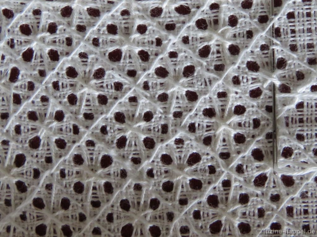 Filling Pattern – No. 553 - Luzine Happel